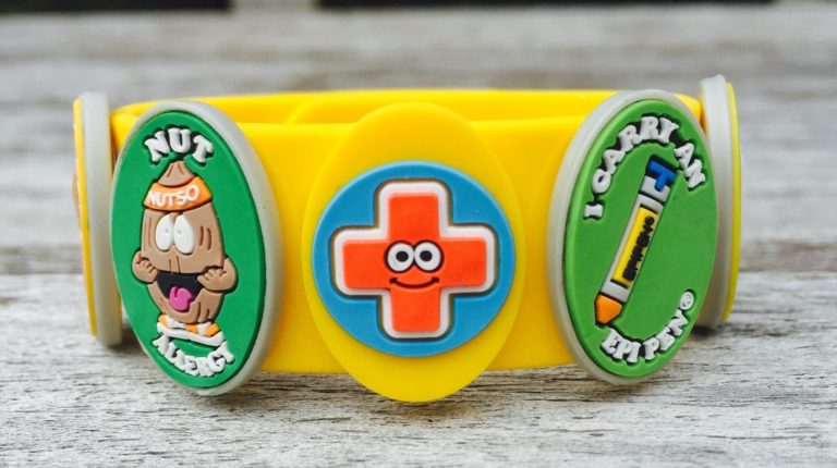 Multi allergy bracelet | Allergy Alert Charms for Kids | Allermates